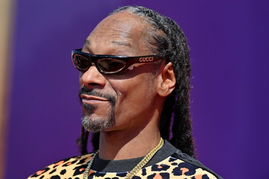 Snoop Dogg Revealed He Once Had A Dollar Bill-Sized Pet Roach He Dubbed ...