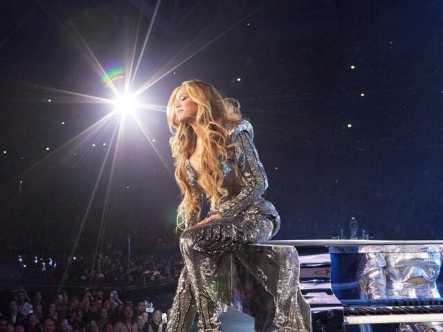 Check Out Official Photos From The Opening Night Of Beyoncé's ...